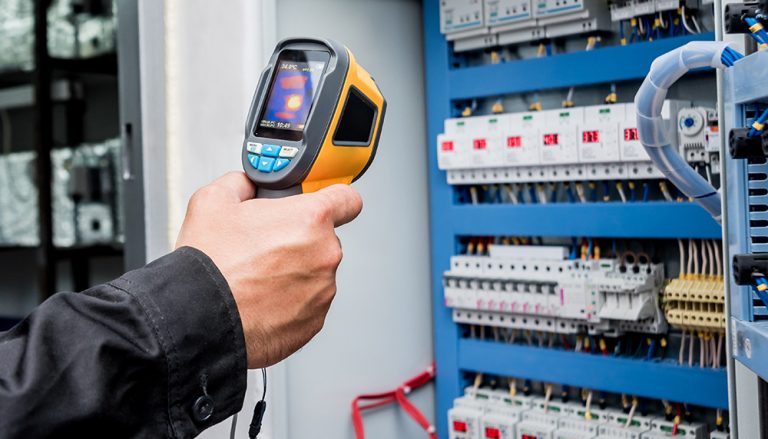 The Importance Of Temperature Monitoring For Server Rooms | Atlas ...